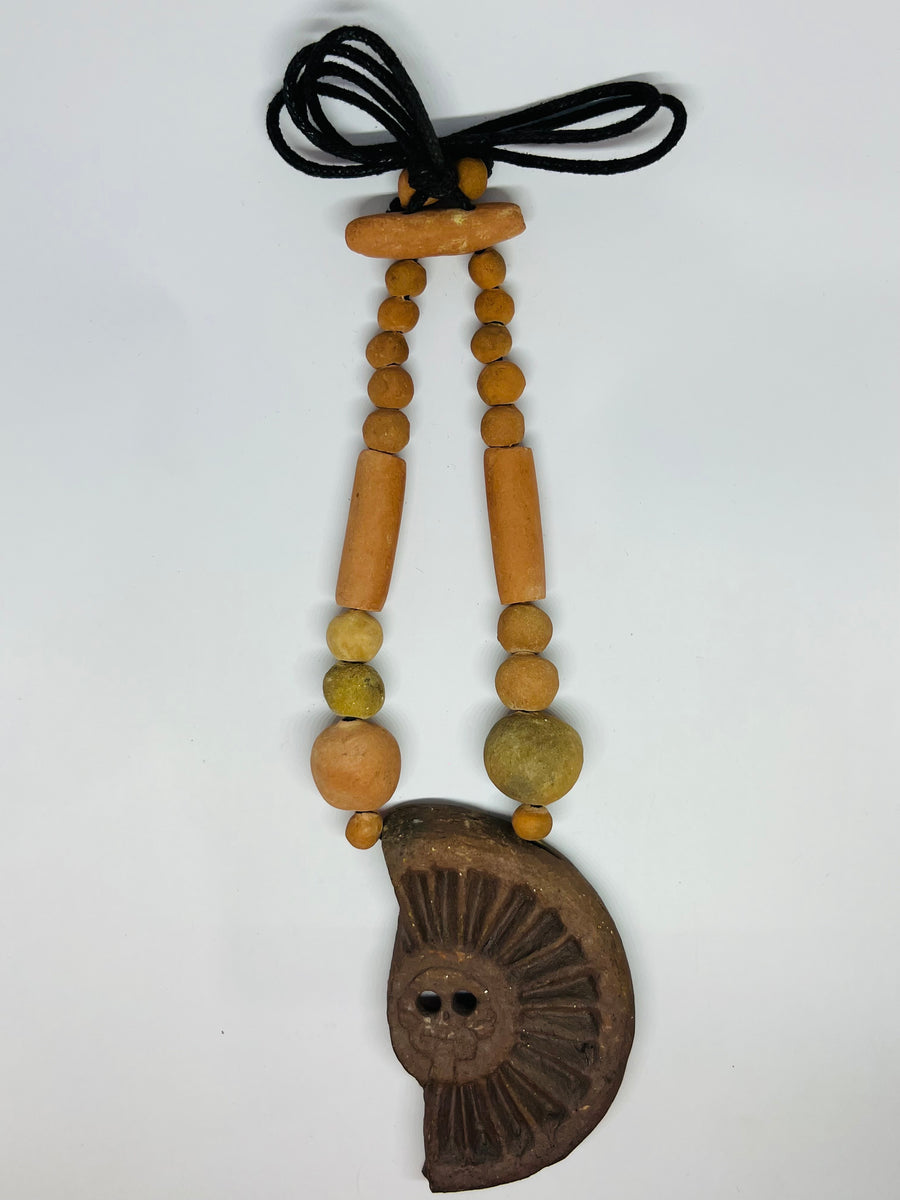 Disco de la muerte negro cuentas y tubo color natural – Coatlicue Arte ...