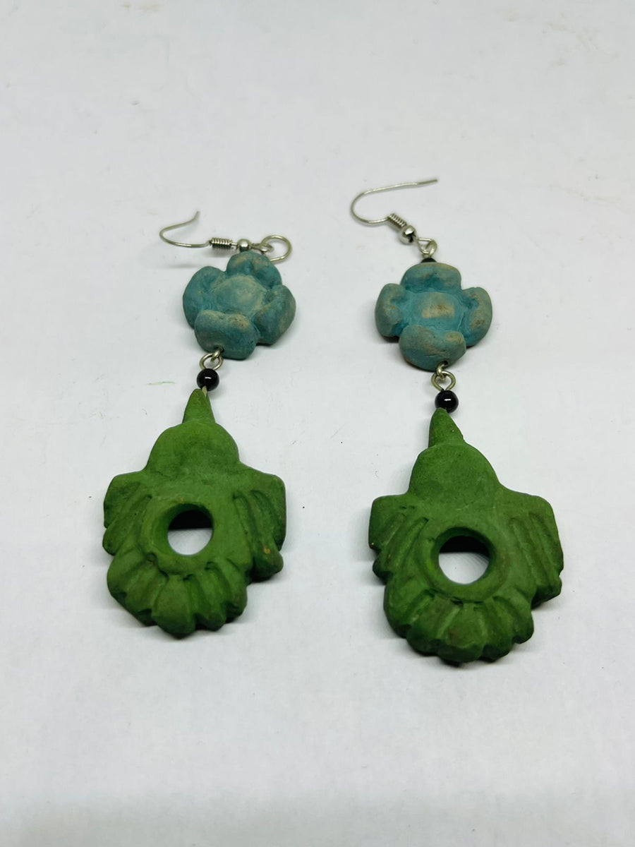 Colibri verde con flor azul – Coatlicue Arte- Xolito Mio