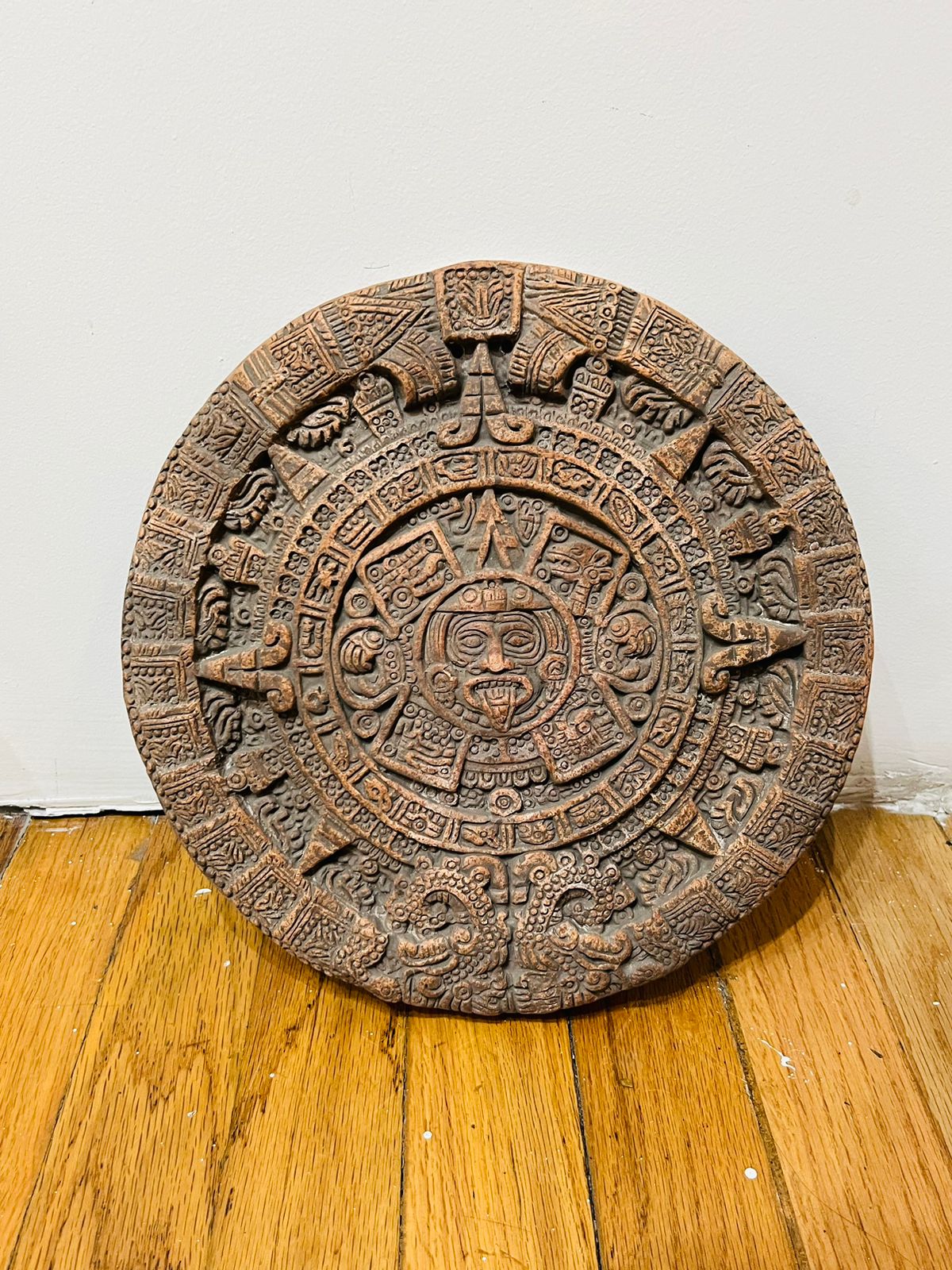 Calendario Azteca grande detallado color Rojo – Coatlicue Arte- Xolito Mio